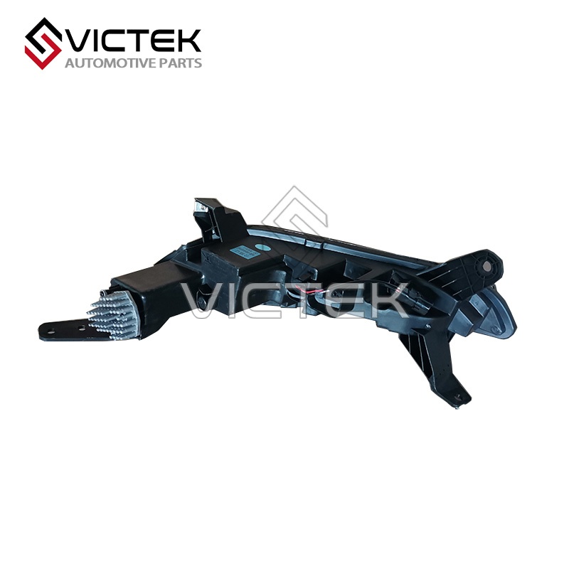 Front Day Lamp, Right